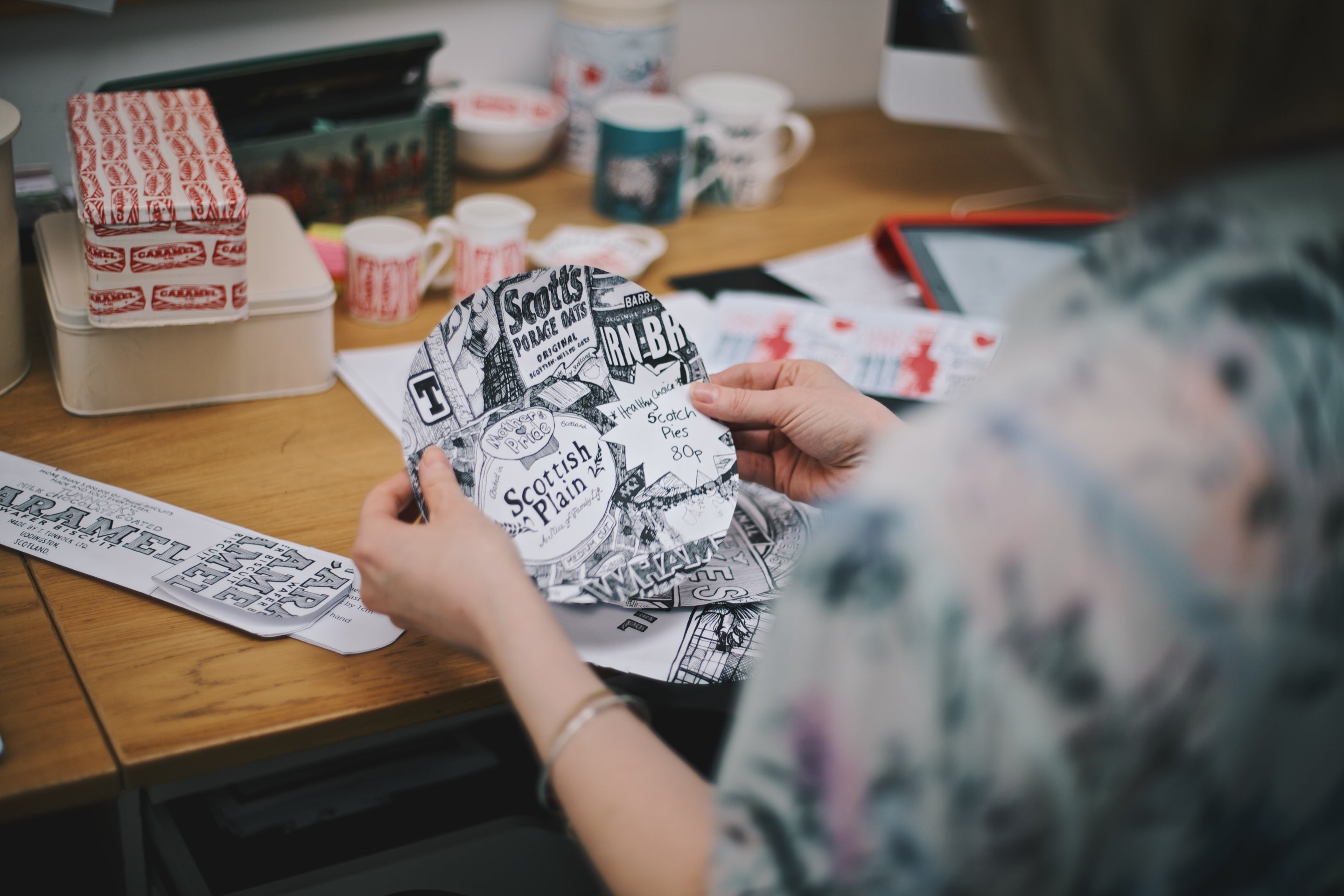 Gillian Kyle designs the Haggis Spice Dark Chocolate Bar Wrapper – COCO ...